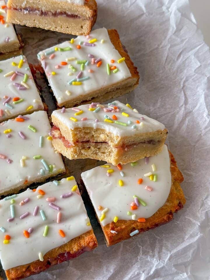 Strawberry Pop Tart Bars | Tisha's Veggie Eats